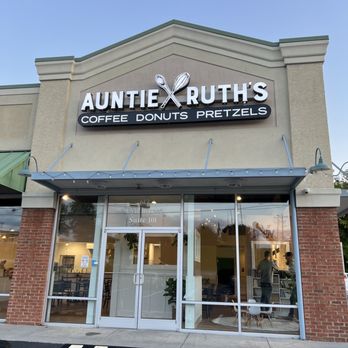 Bite Into Bliss: Doughnuts & Pretzels Worth the Trip - Northeast Tennessee